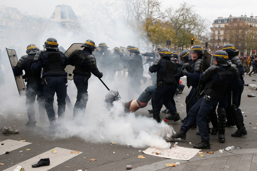 Riot Cops clash with French Protesters as Macron’s Government Days are ...